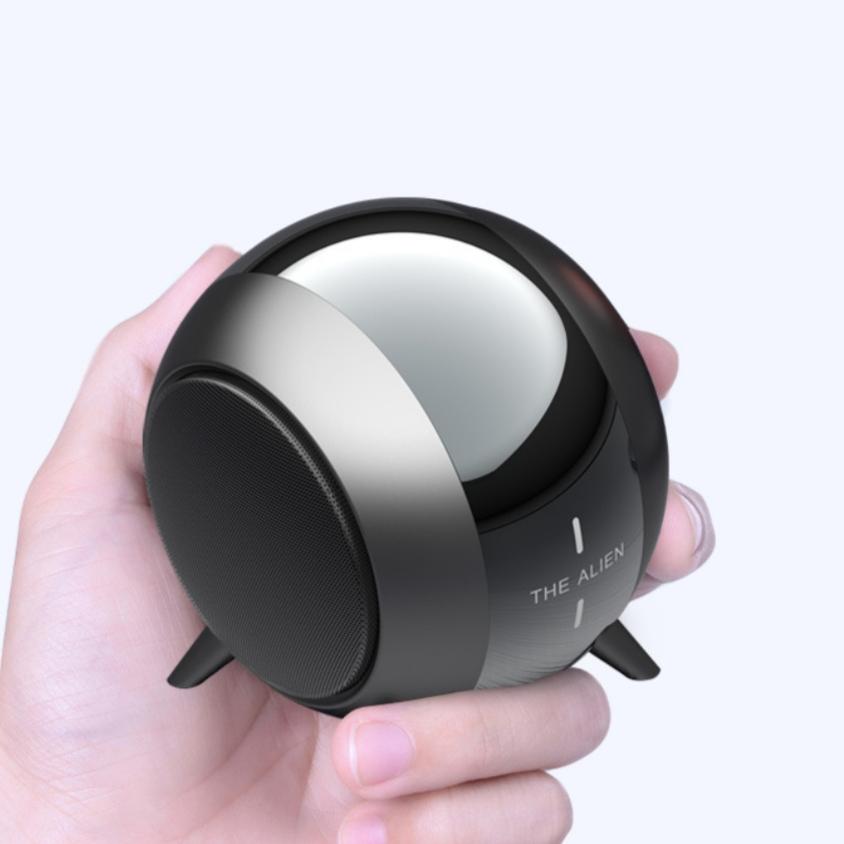 The Alien | Bluetooth Speaker from Space - Grey Technologies